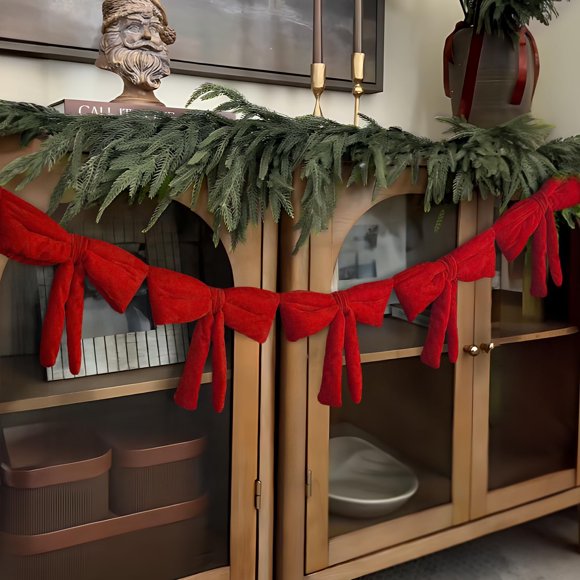 Red And White Christmas Garland