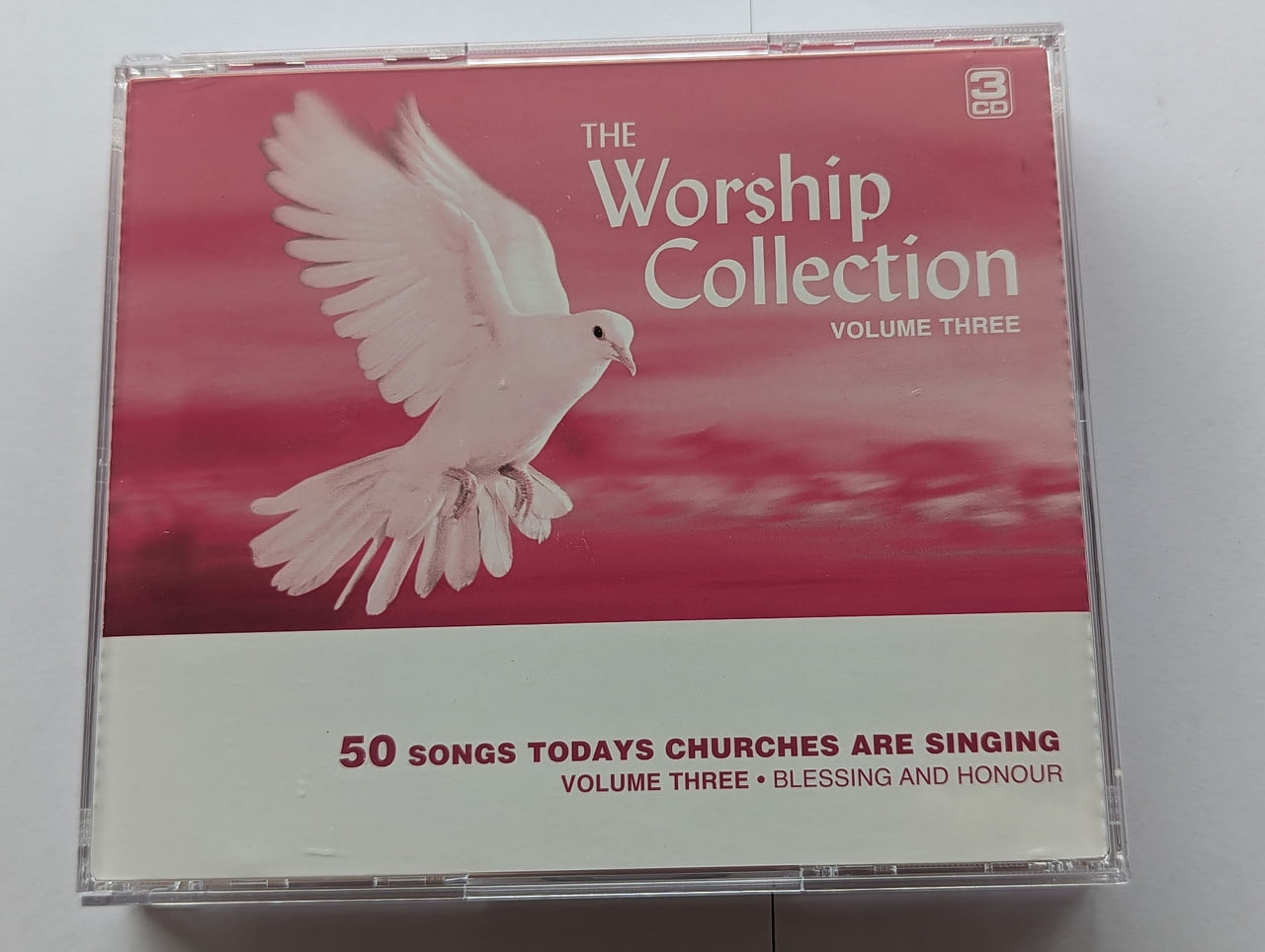 THE Worship Collection / VOLUME THREE / 50 SONGS TODAYS CHURCHES ARE ...