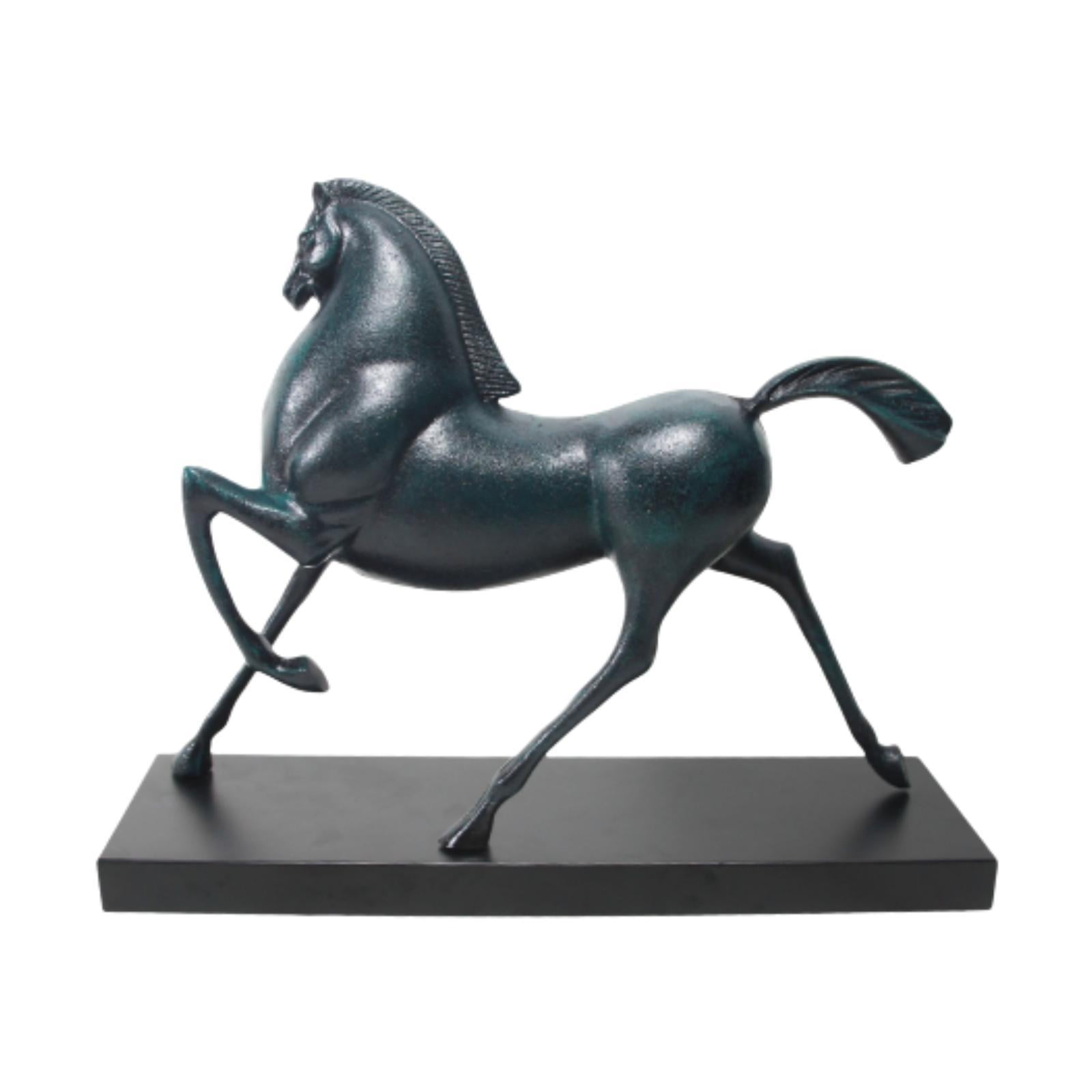 TISHITA Metal Horse Sculpture Decorative Horse Figurine Table Art Gift ...