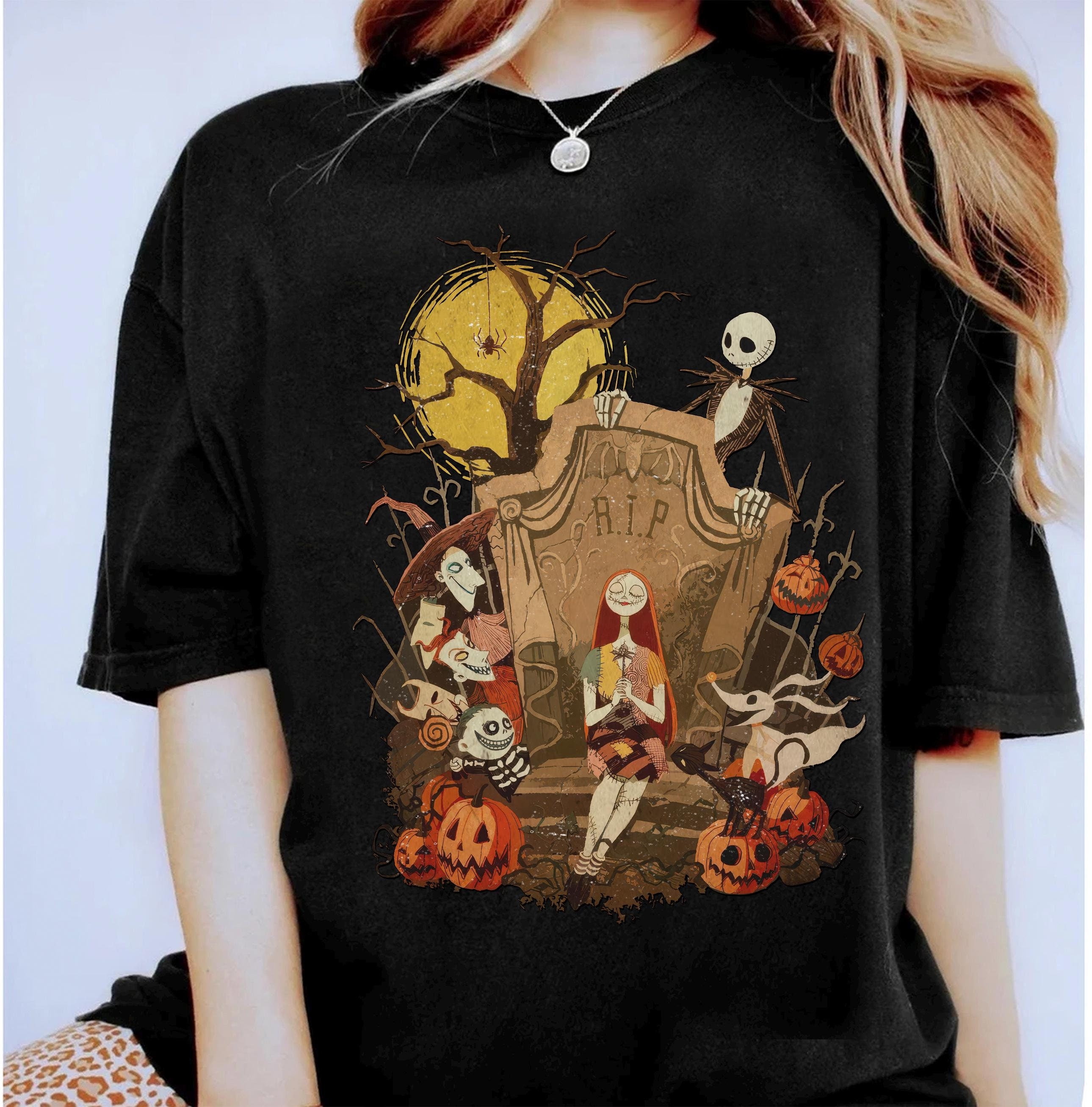 TOKAIPlus Vintage The Nightmare Before Christmas Characters Group Shirt ...