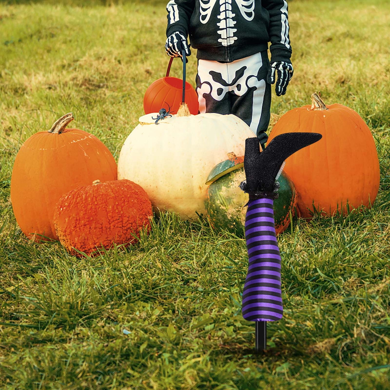 TOOPTY Halloween Witch Legs Prop, Green Prosthetic Witch Leg Decoration ...