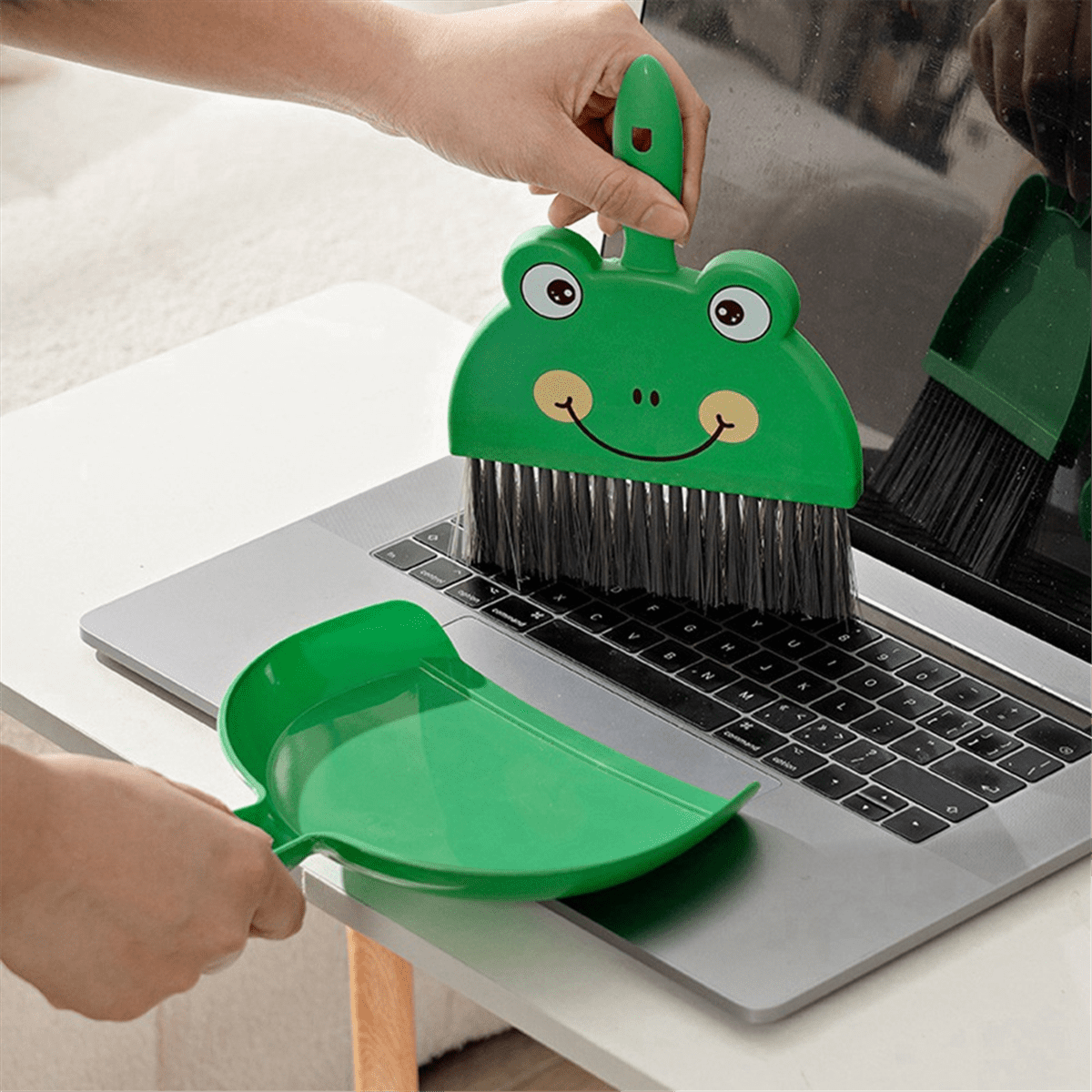 TOP! Mini Broom Dustpan Kids Cute Cartoon Small Cleaning Set Pretend ...