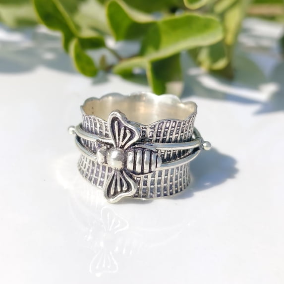 TRIDHA SILVER- Bee Spinner Ring Sterling Silver - Textured Honeybee ...