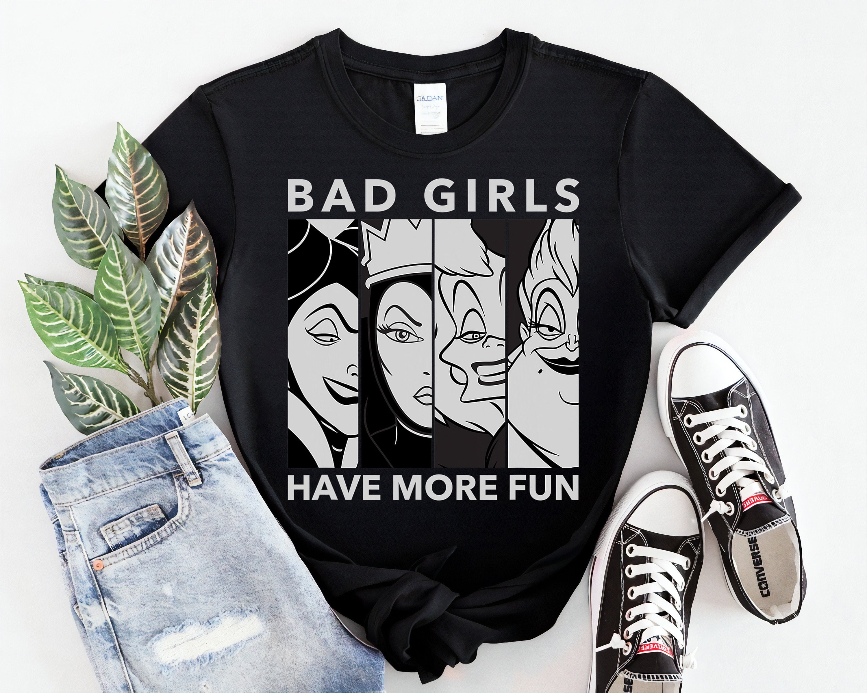 TSHIRT-Disney Villains Bad Girls Vintage Retro 90s T-Shirt,Maleficent Evil Queen Cruella Ursula ...