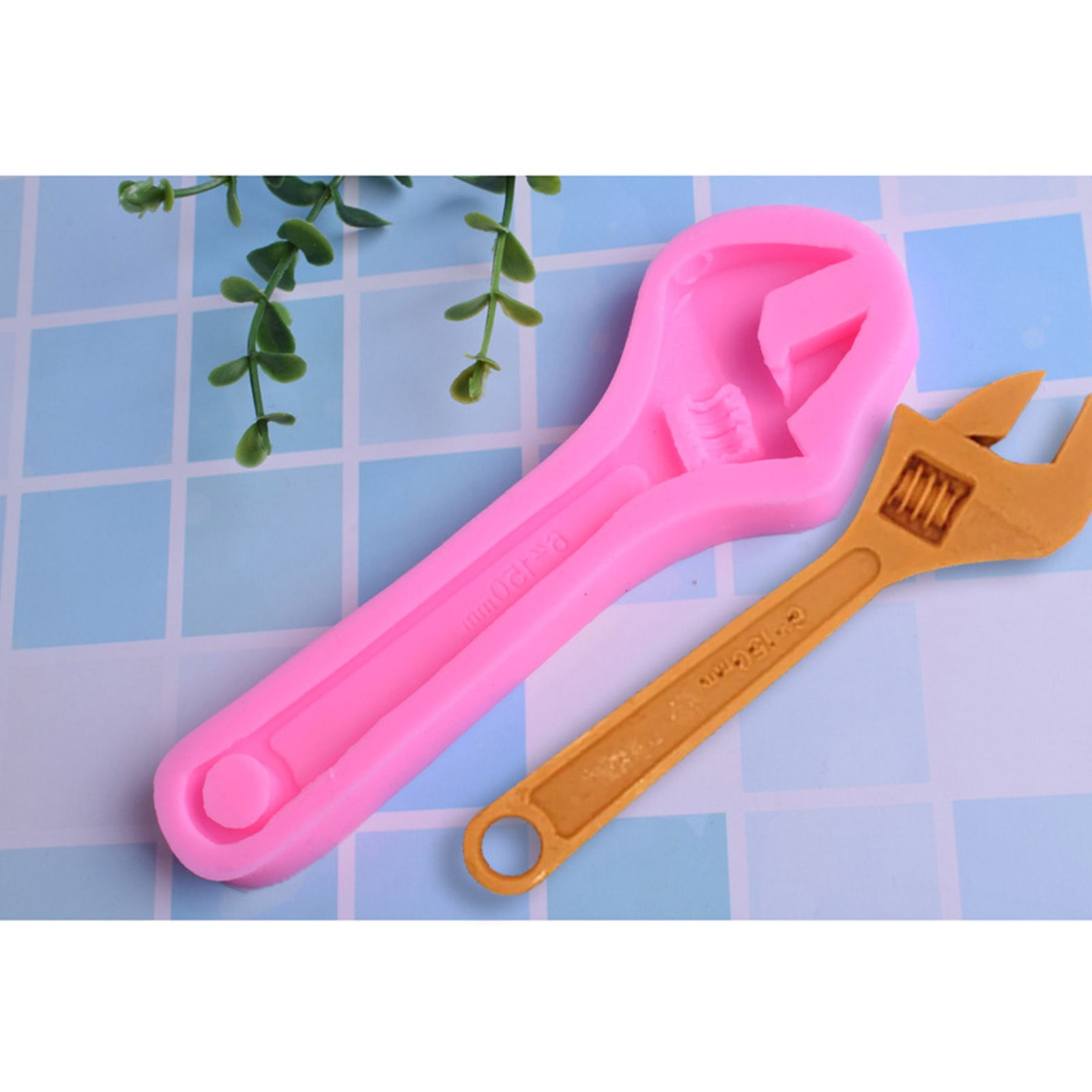 TWCTUWEN 2024 Small Heart Silicone Molds for Chocolate DIY Wrench ... TWCTUWEN 2024 Small Heart Silicone Molds for Chocolate DIY Wrench ...