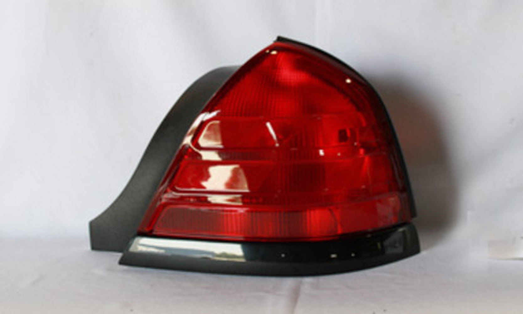 Tail Light Assembly Fits select: 2008-2011 FORD CROWN VICTORIA POLICE ...