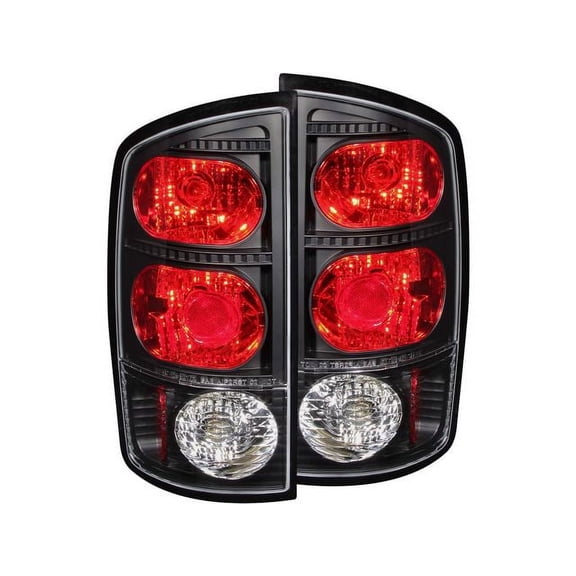 2004 Dodge Ram 1500 Tail Light