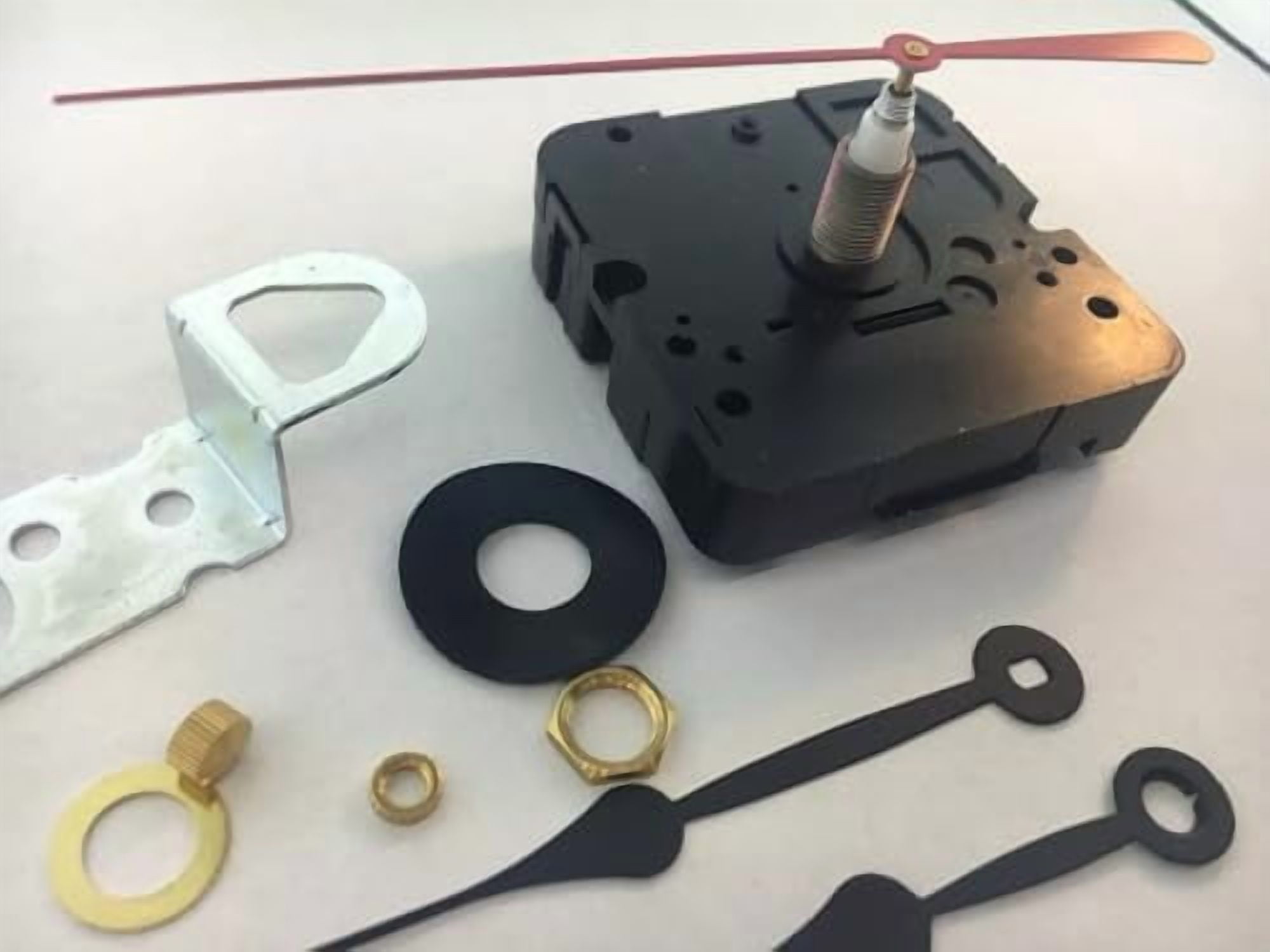 Takane Quartz Clock Movement Kit, 3/4 Inch Shaft, Hands Included ...