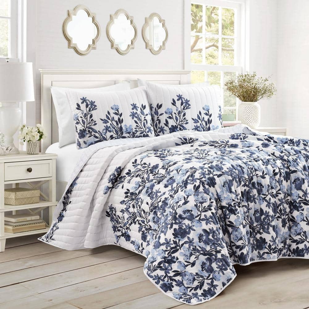 Tanisha Reversible Quilt Navy/White King Set (3-Piece) - Walmart.com