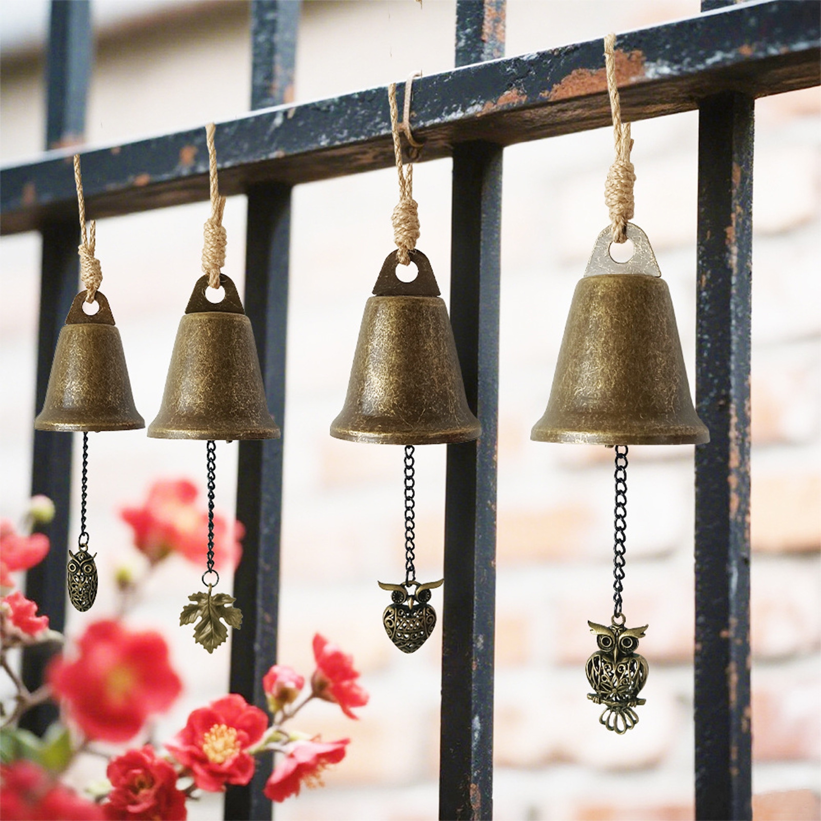 Taolixe Vintage Hanging Bell Rustic Metal Wind Chime Retro Hanging Wind ...