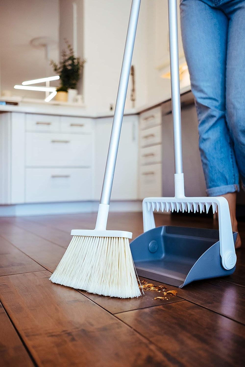 Team Easy-Empty Compact Broom and Dustpan Set - Walmart.com