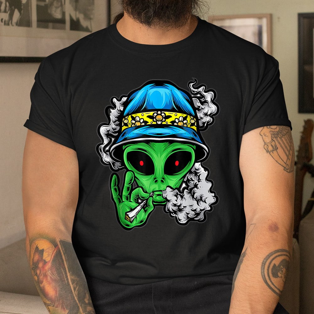 Tee shirt Adults, Marijuana Smoking Alien – Just Chilling Weed Stoner ...