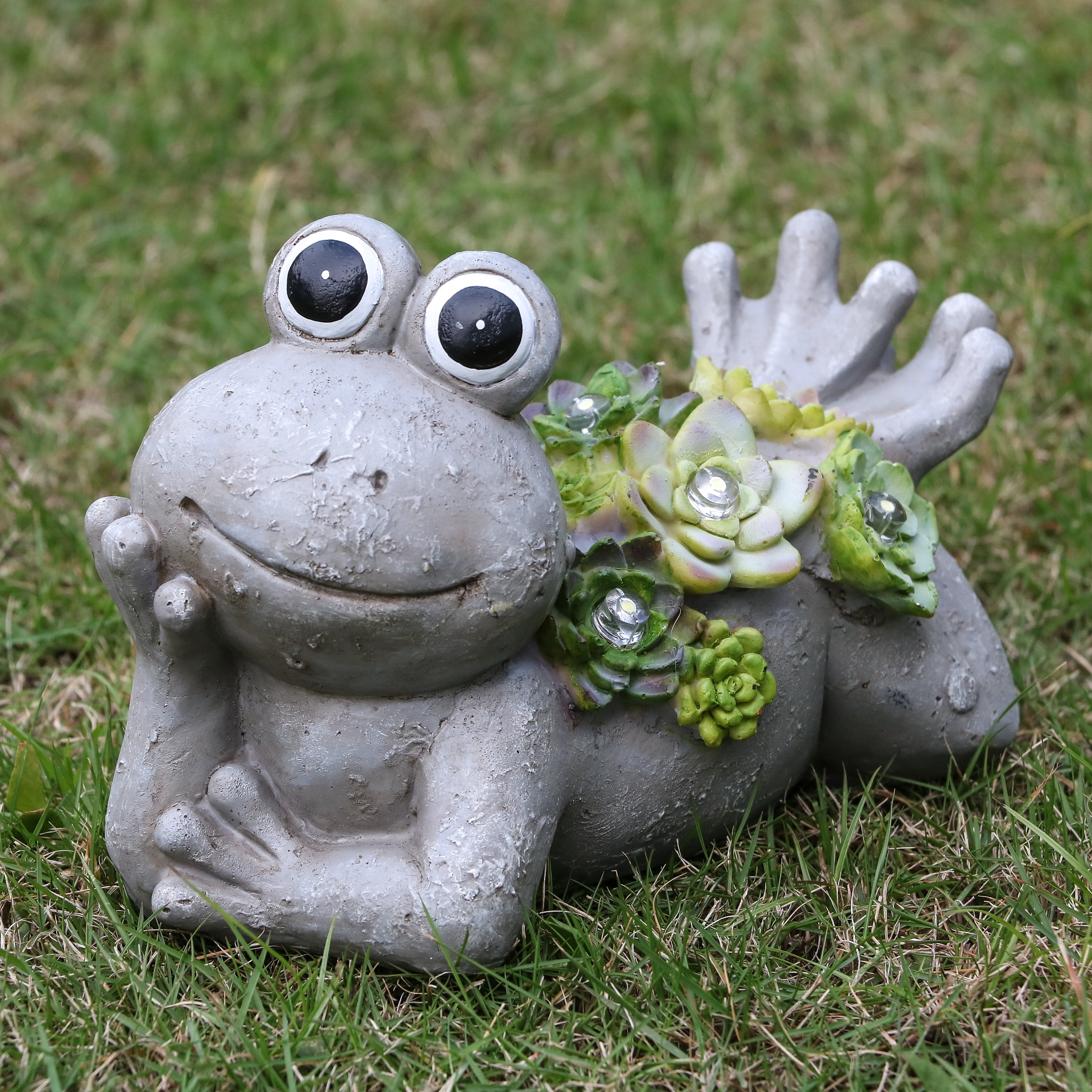 Frog ornaments for the garden store