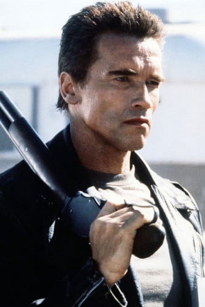 Terminator 2: Judgment Day Arnold Schwarzenegger with gun 24x36 Poster ...
