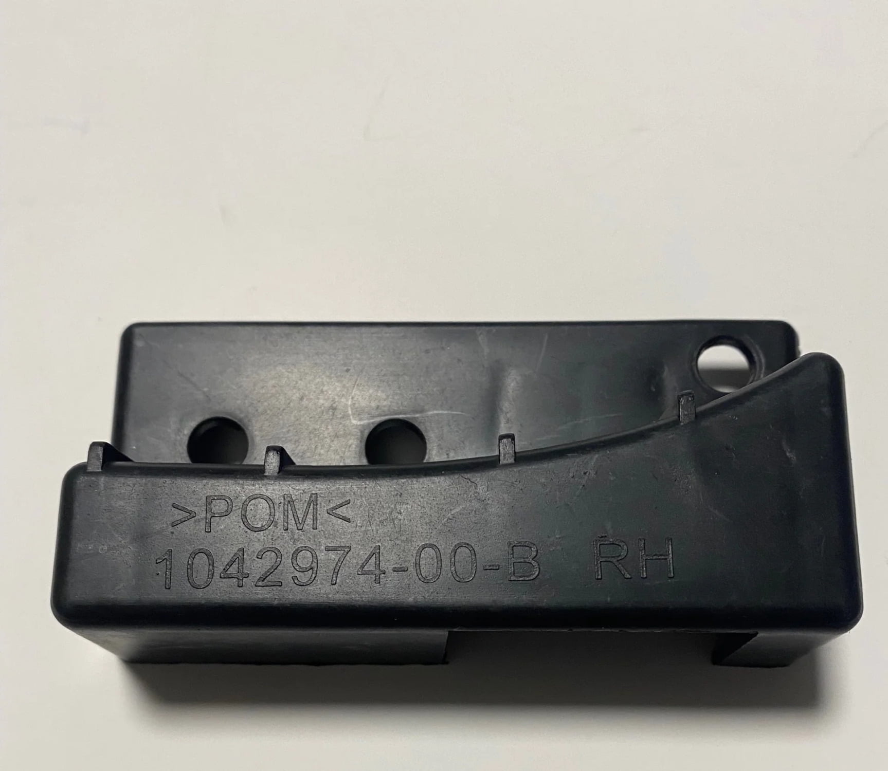Tesla Model S Rear Bumper Fascia Hanger Bracket, Right, 2012-2019 ...