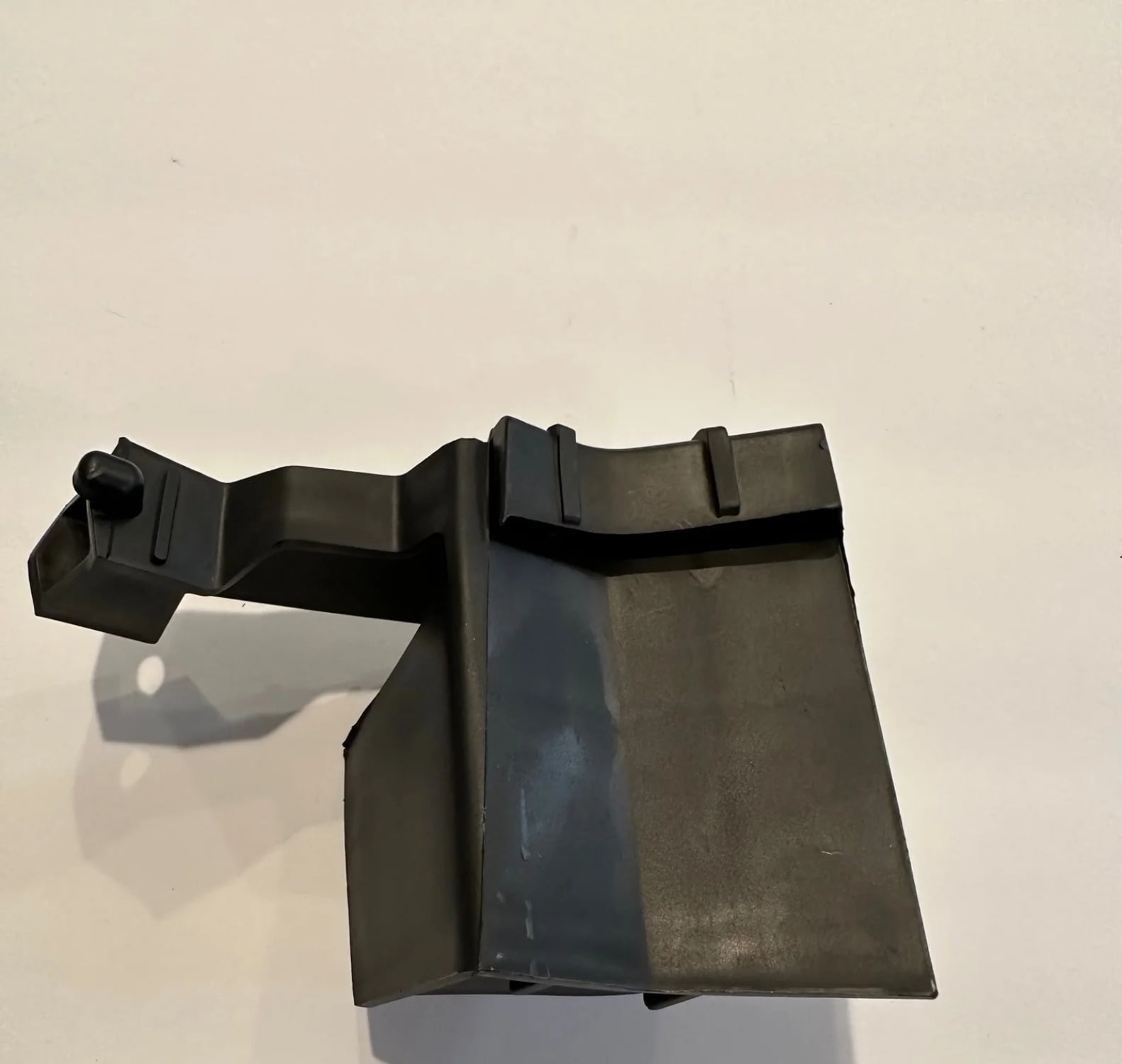 Tesla Model Y Rocker Panel Bracket Clip Support, Right, 2020-2024 ...