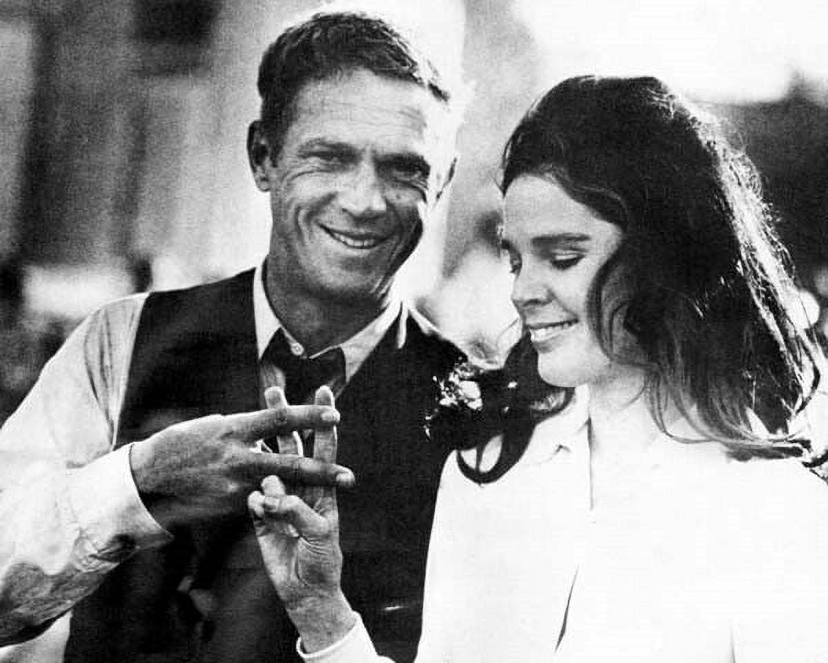 The Getaway 1972 Steve McQueen Ali MacGraw rare on set do peace sign ...