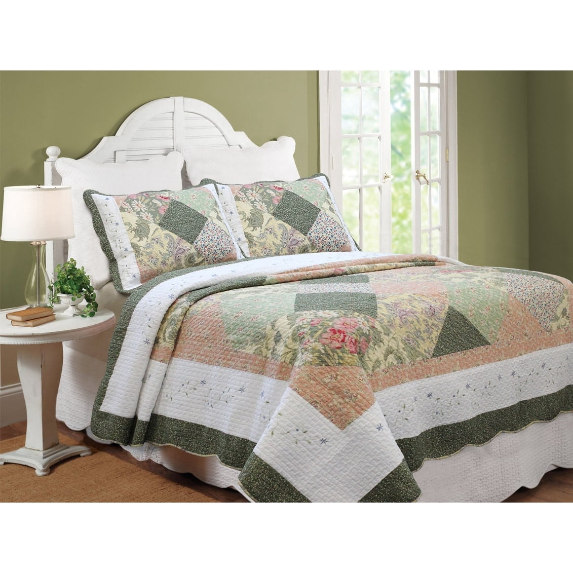 The Gray Barn The Green Barn Cypress Ridge Forest Floral Patchwork 3 ...