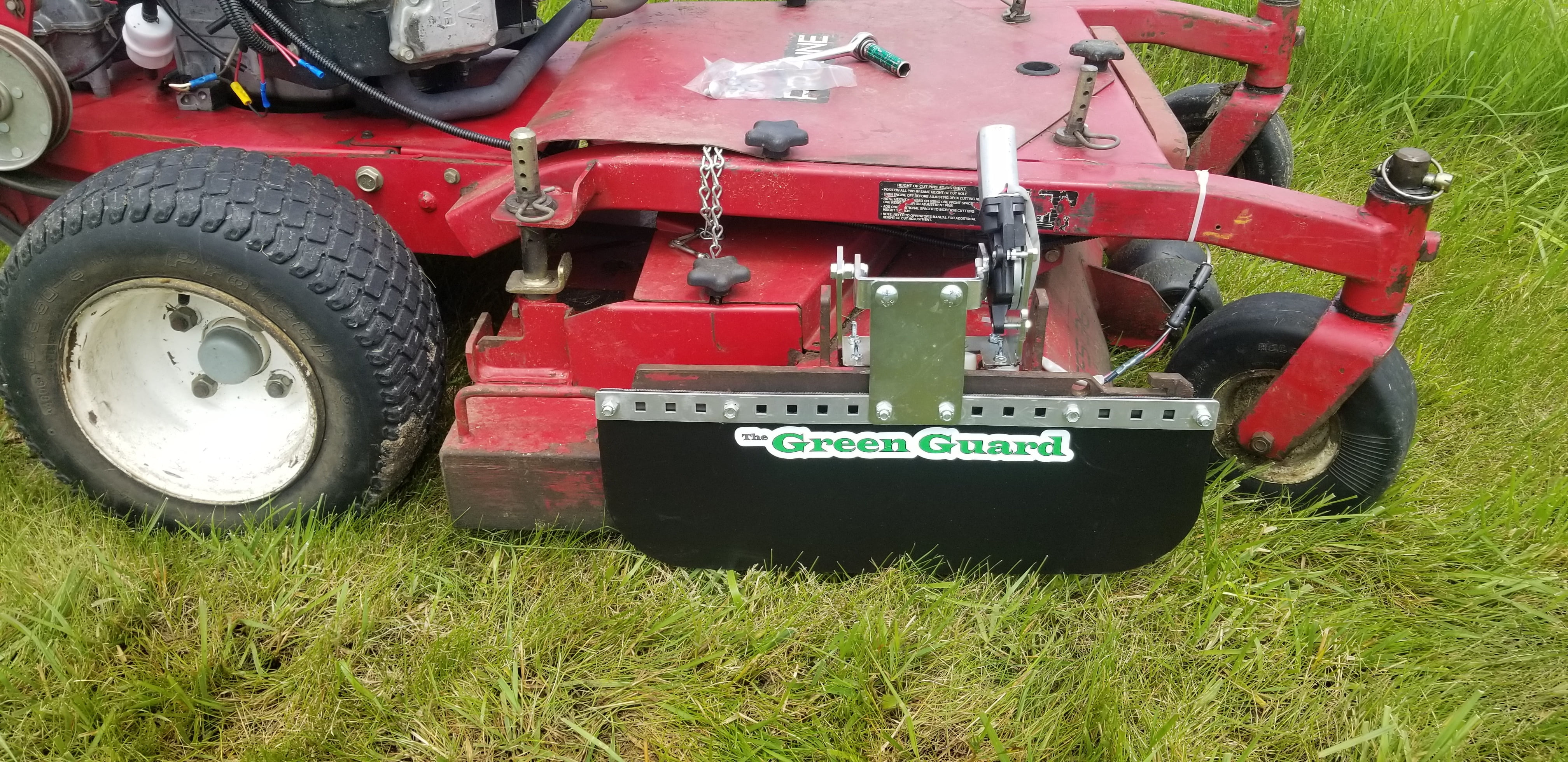 The Green Guard - Slim' Motorized Chute Blocker (w/Rubber Guard ...