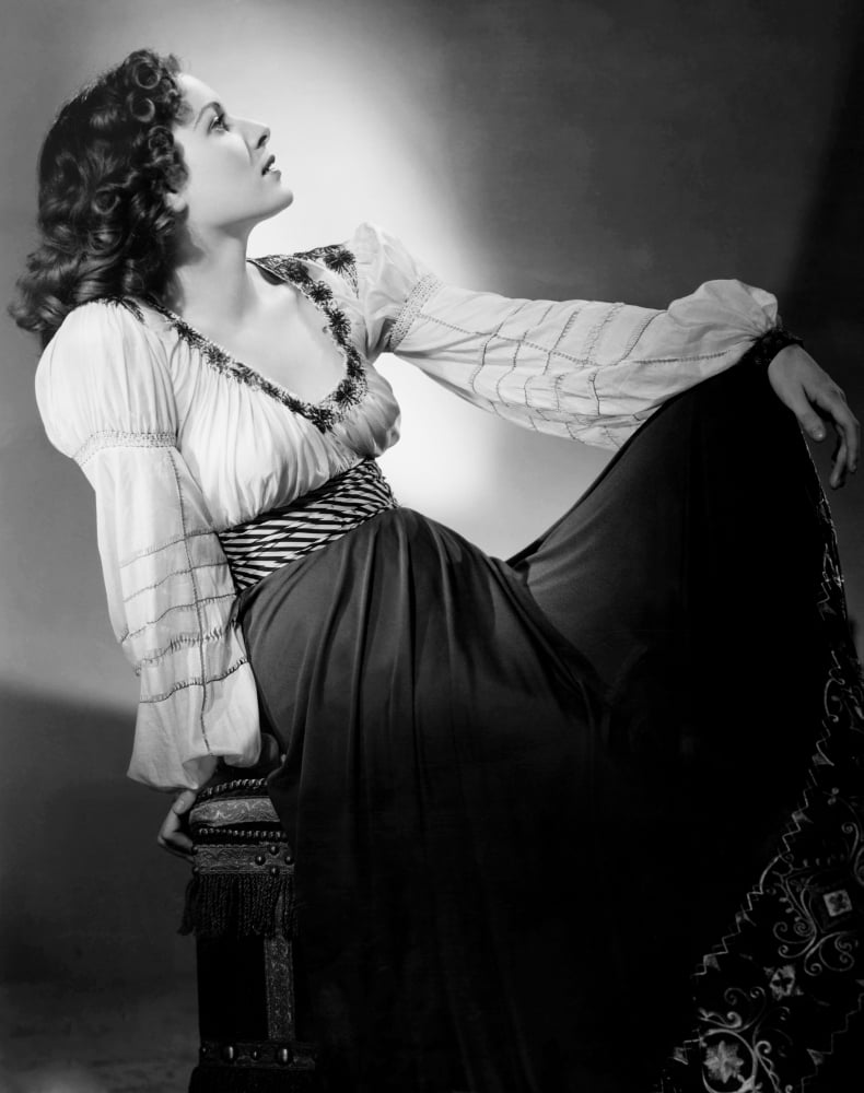 The Hunchback Of Notre Dame Portrait (8 x 10) - Walmart.com