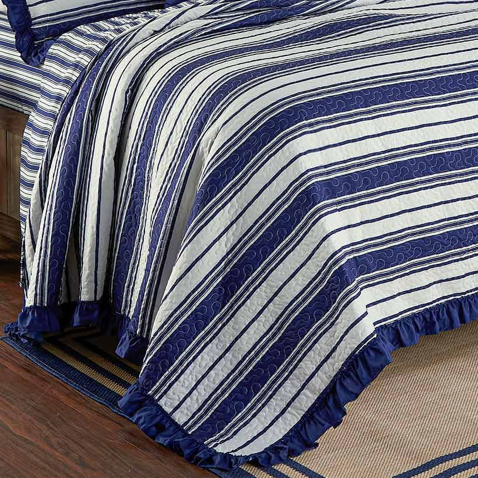 The Lakeside Collection Rustic Horizontal Stripes Polyester Quilt Full ...