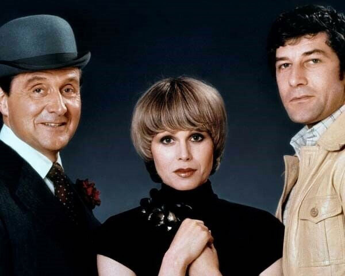 The New Avengers Joanna Lumley Gareth Hunt Patrick Macnee formal pose ...