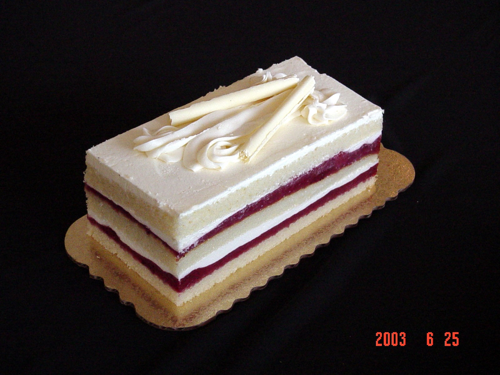 The Original Cakerie 6 Cut Super Size Strawberry Shortcake -- 2 per ...