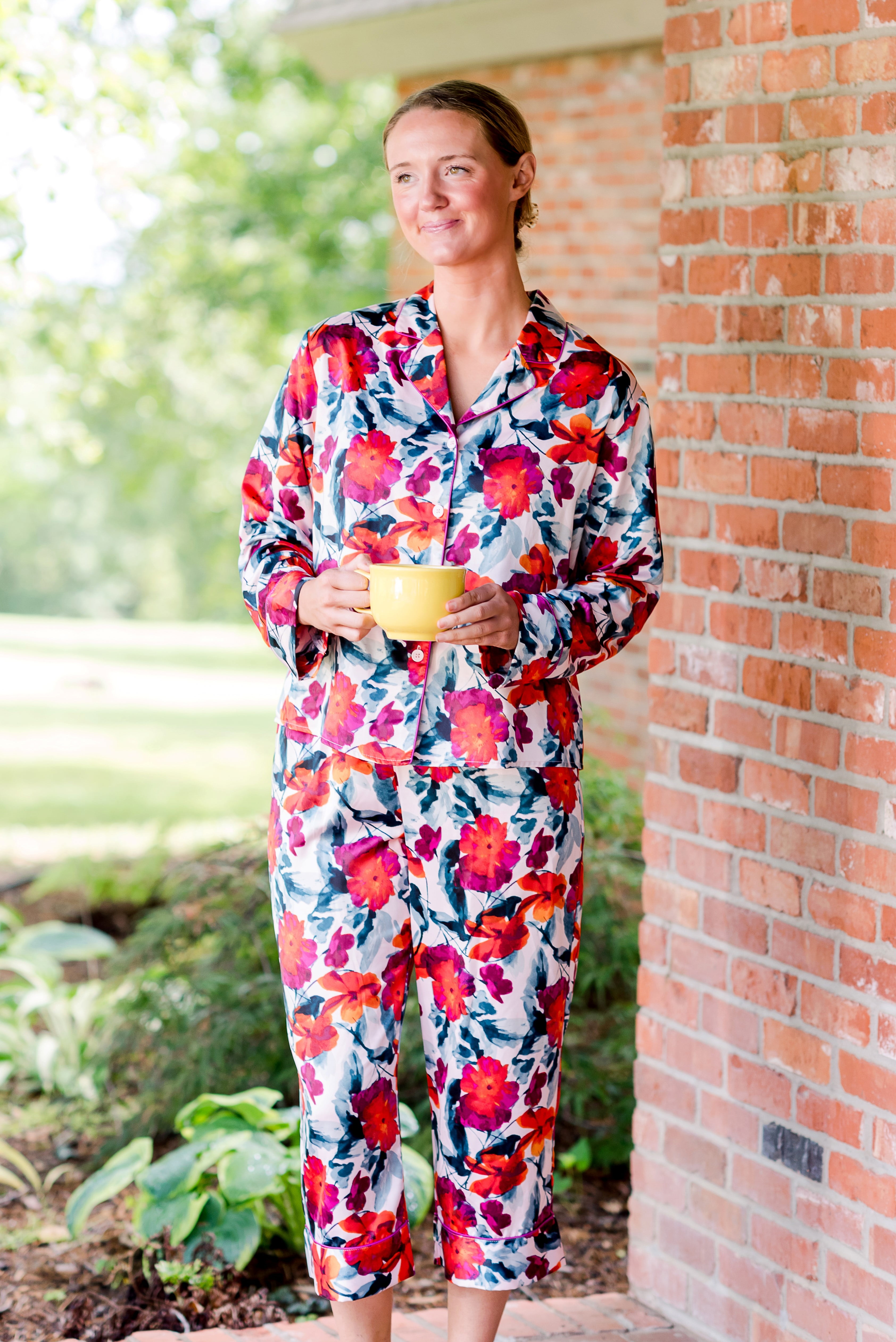 The Pioneer Woman Satin Notch Collar Top and Cropped Pants Pajama Set ...