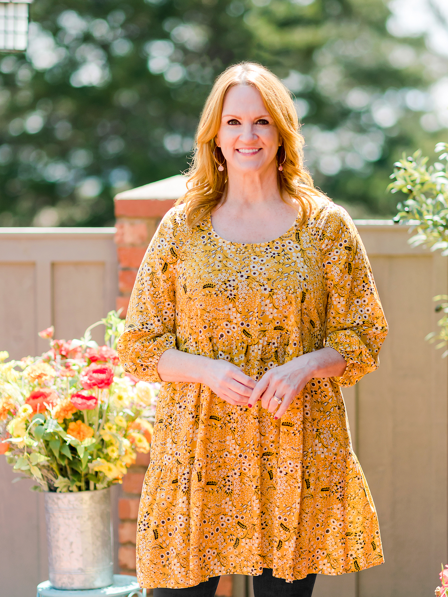 The Pioneer Woman Tiered Smock Dress with Puff Sleeves, Women’s ...