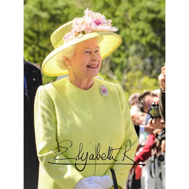 The Queen In Yellow Elizabeth II Signature Photo Extra Large XL Wall ...