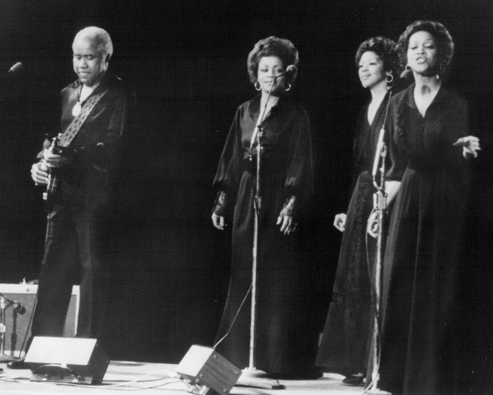 The Staple Singers Pops Cleotha Pervis & Mavis 1978 The Last Waltz ...