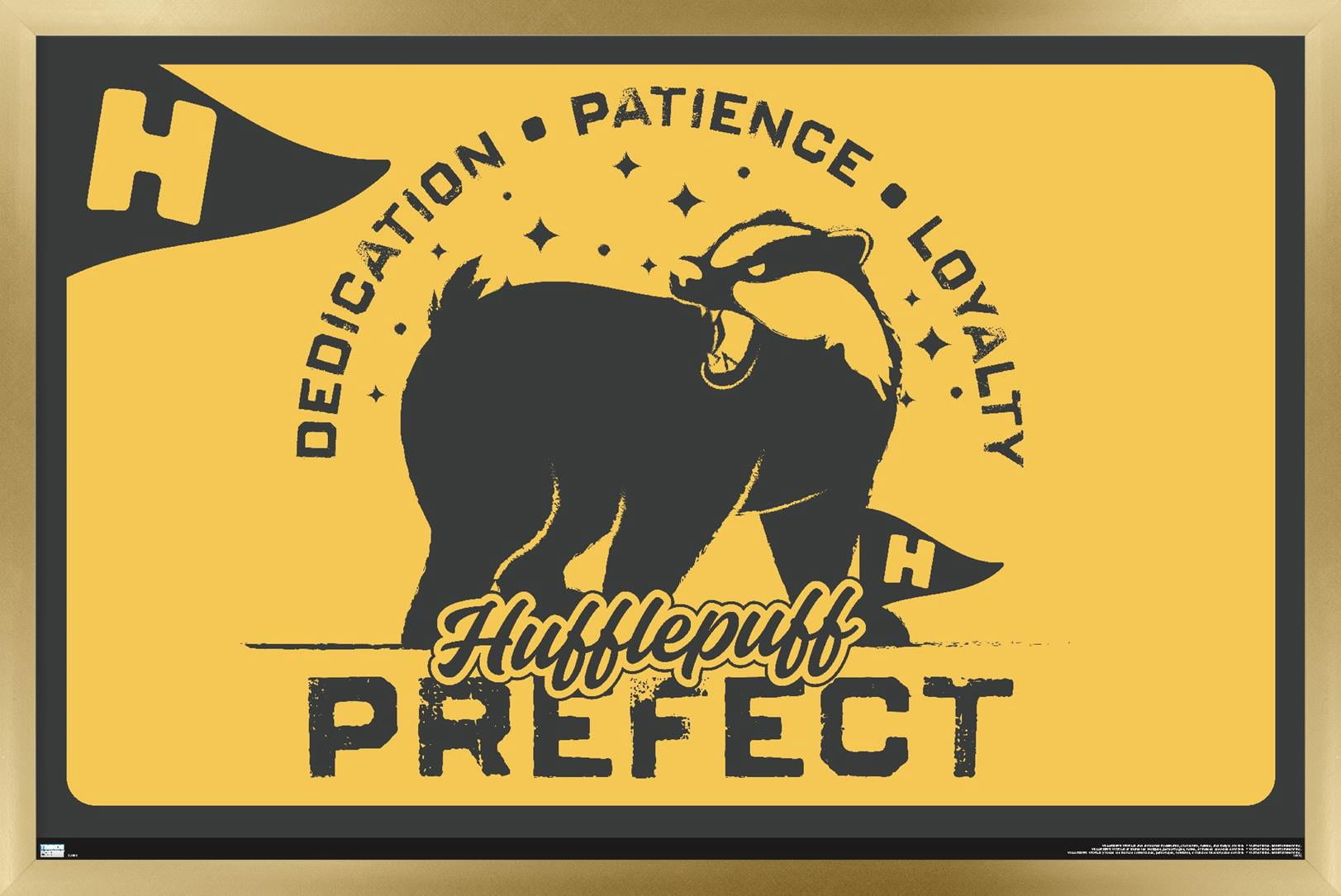 The Wizarding World: Harry Potter - Hufflepuff Clubhouse Crest Wall ...