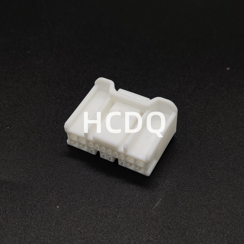 The original 90980-12739 18PIN Female automobile connector shell and ...