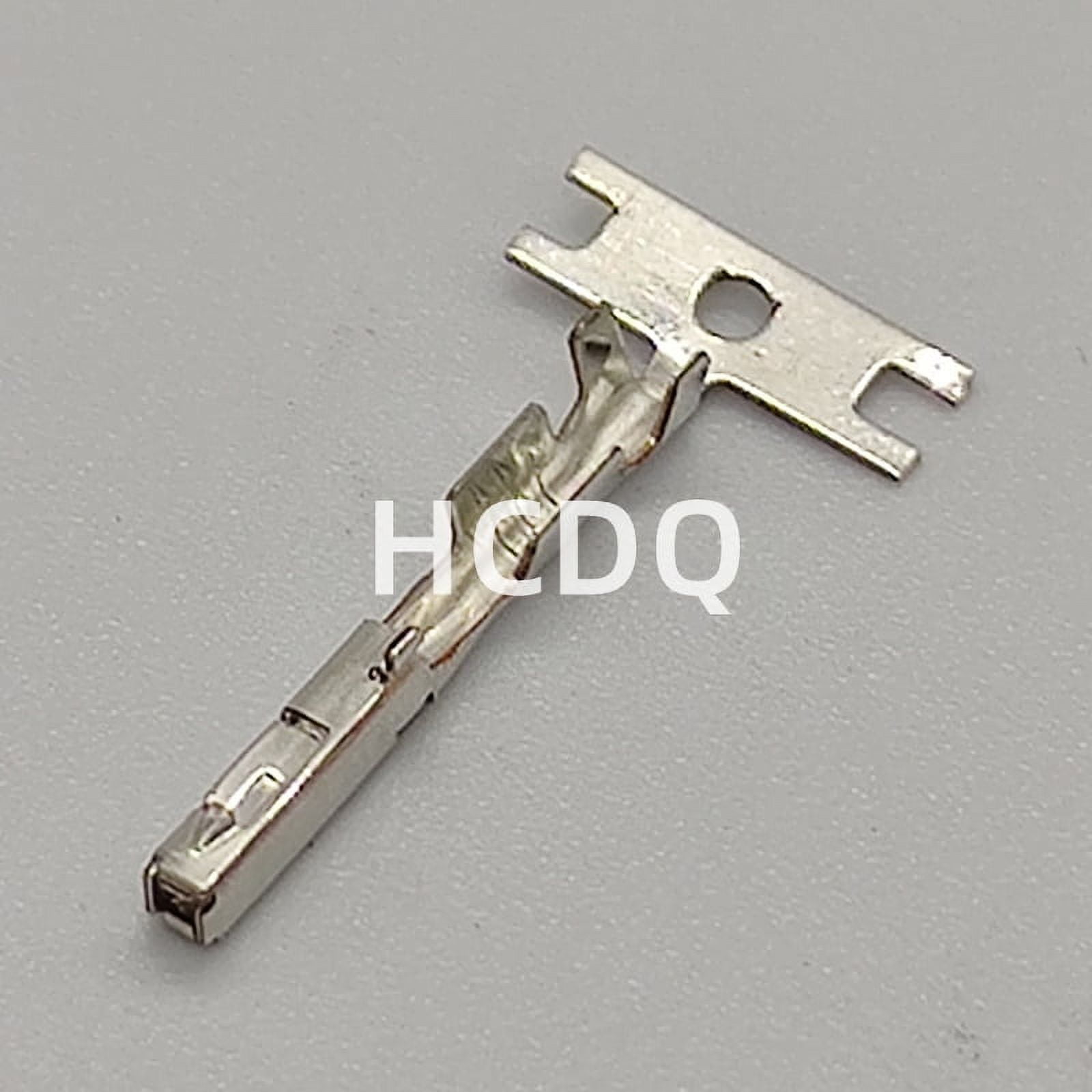 The original 90980-12814 12PIN Female automobile connector shell and ...
