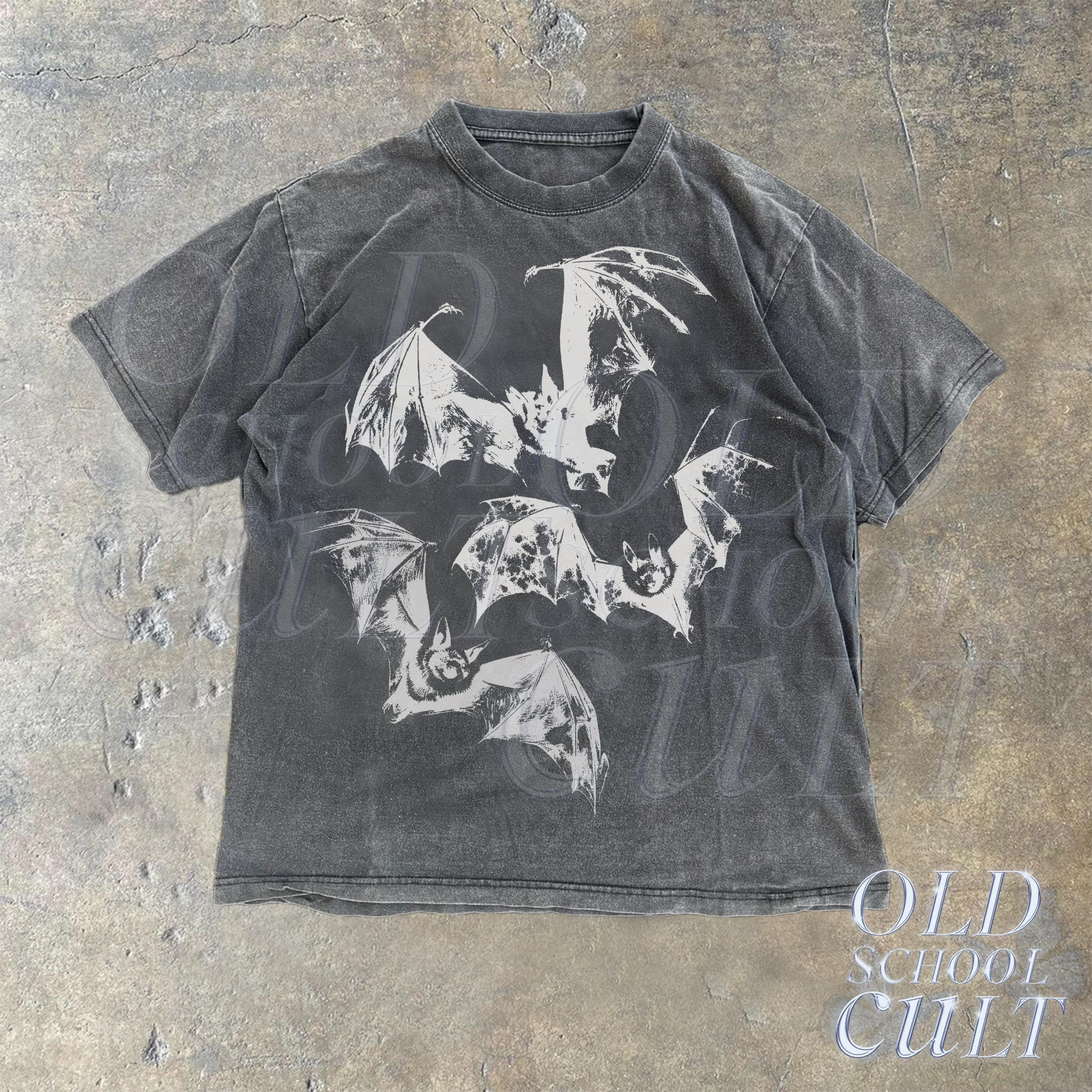 Three Bats Y2k T-Shirt, 90s Style Bat T-Shirt, Washed Retro Gothic ...