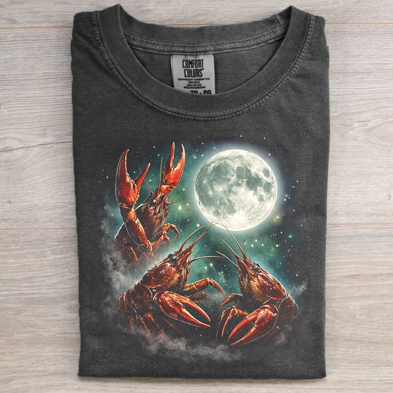 Three Crawfish Moon Shirt, Aesthetic Crawfish Howling to The Moon Shirt ...
