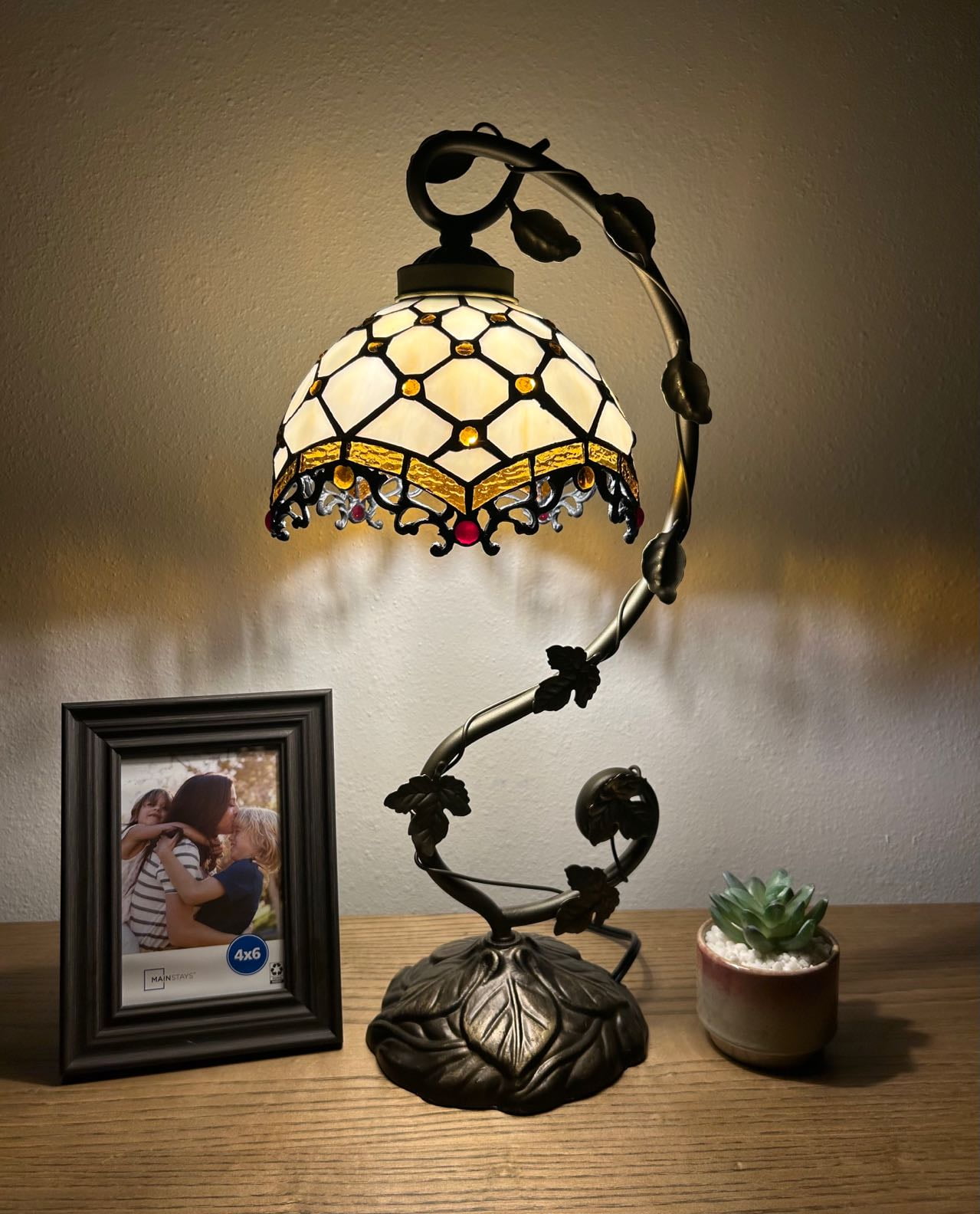 Tiffany Table Lamp Beige Stained Glass Crystal Beans Iron Metal Leaves ...