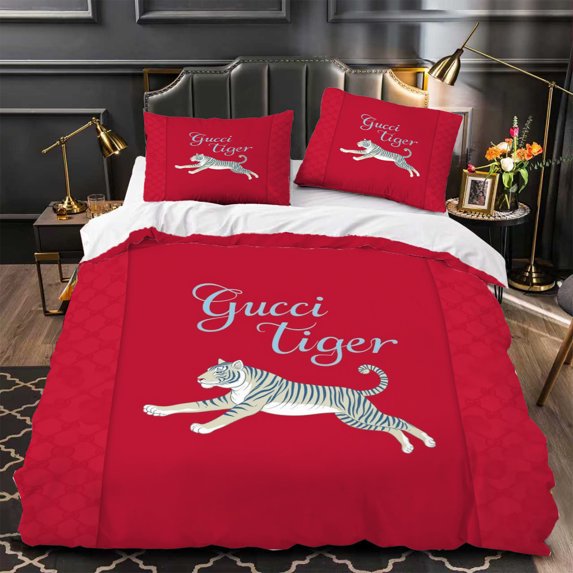 Tiger 3-Piece Duvet Cover Set - Bold Red Bedspread with Textured Tiger ...