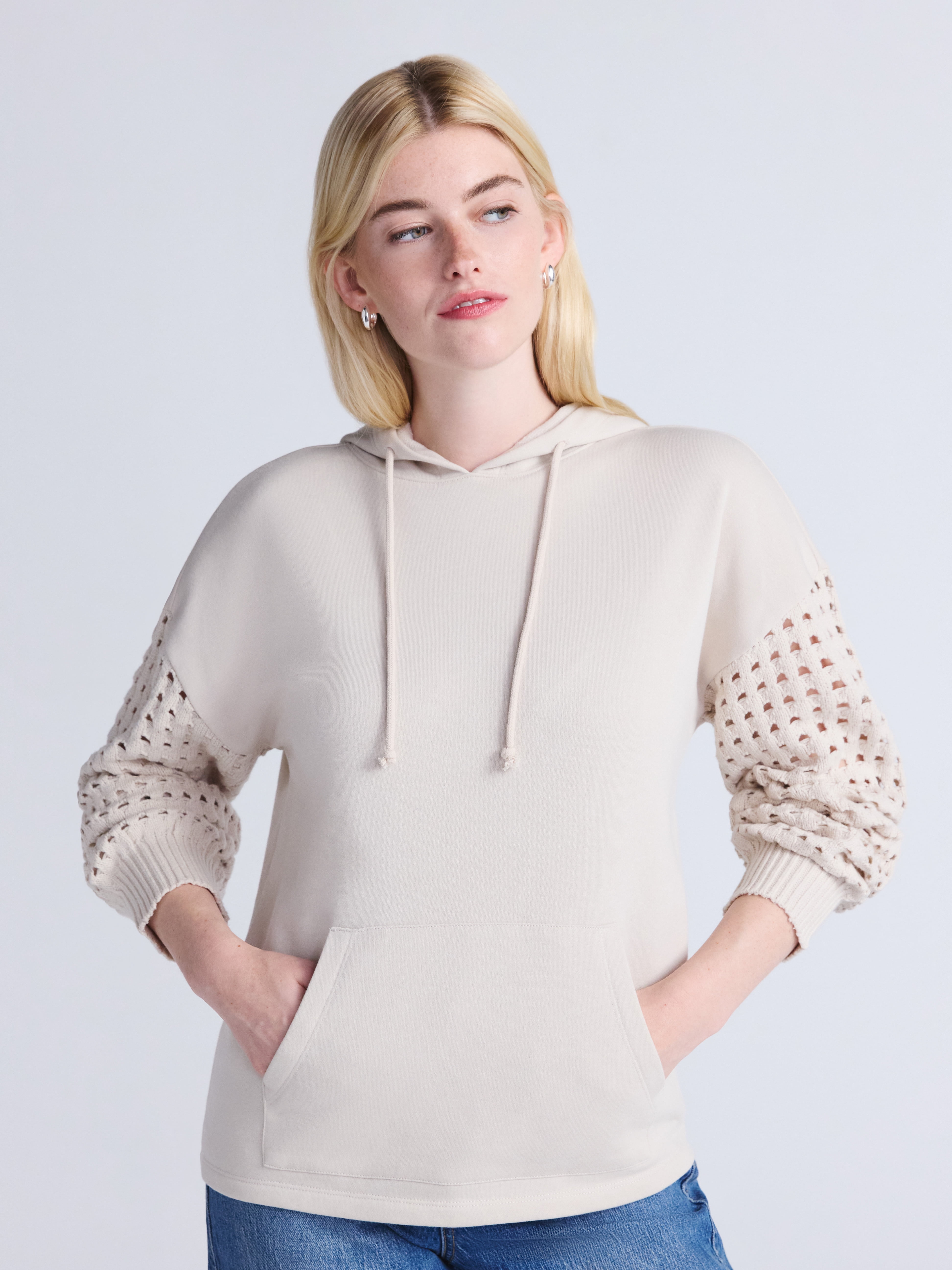 Time and Tru Women's Fleece Hoodie with Crochet Long Sleeves, Sizes XS-XXXL - Walmart.com