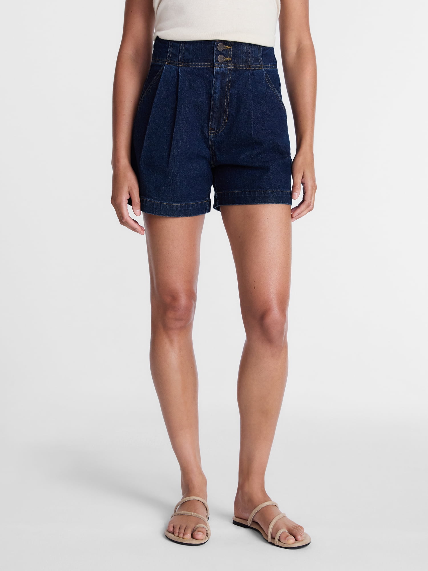 Time and Tru Women's High Rise Pleated Denim Shorts, 4.5" Inseam, Sizes ...