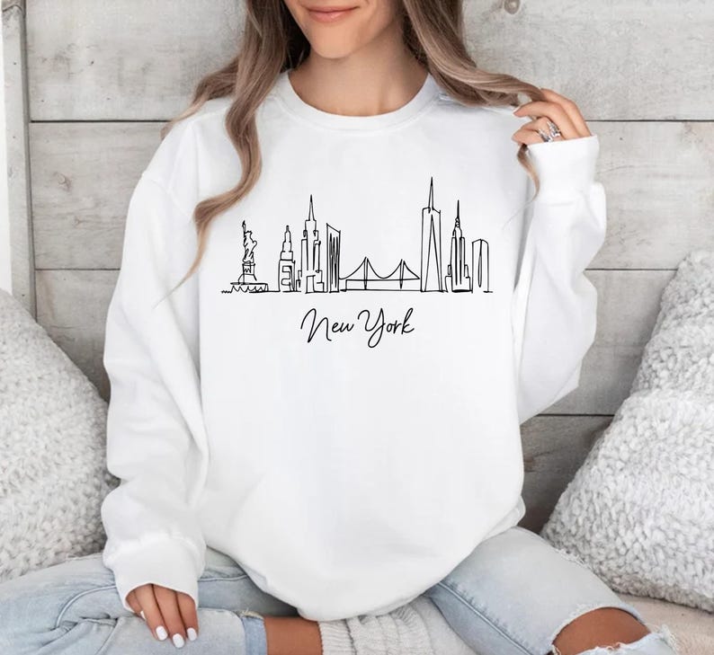 Tiny Hug New York City Sweatshirt, Vintage Crewneck Perfect For Travel ...