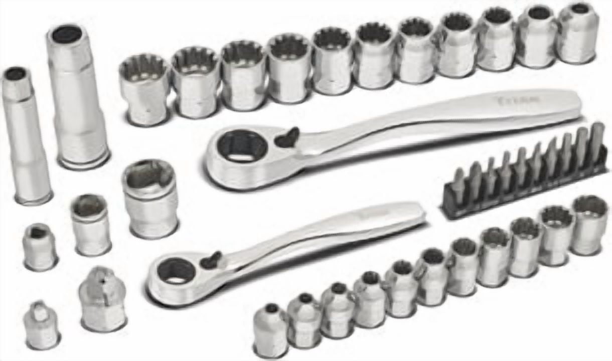 Titan 17441 41 Piece Exodrive Pass-through Ratchet And Socket Set ...