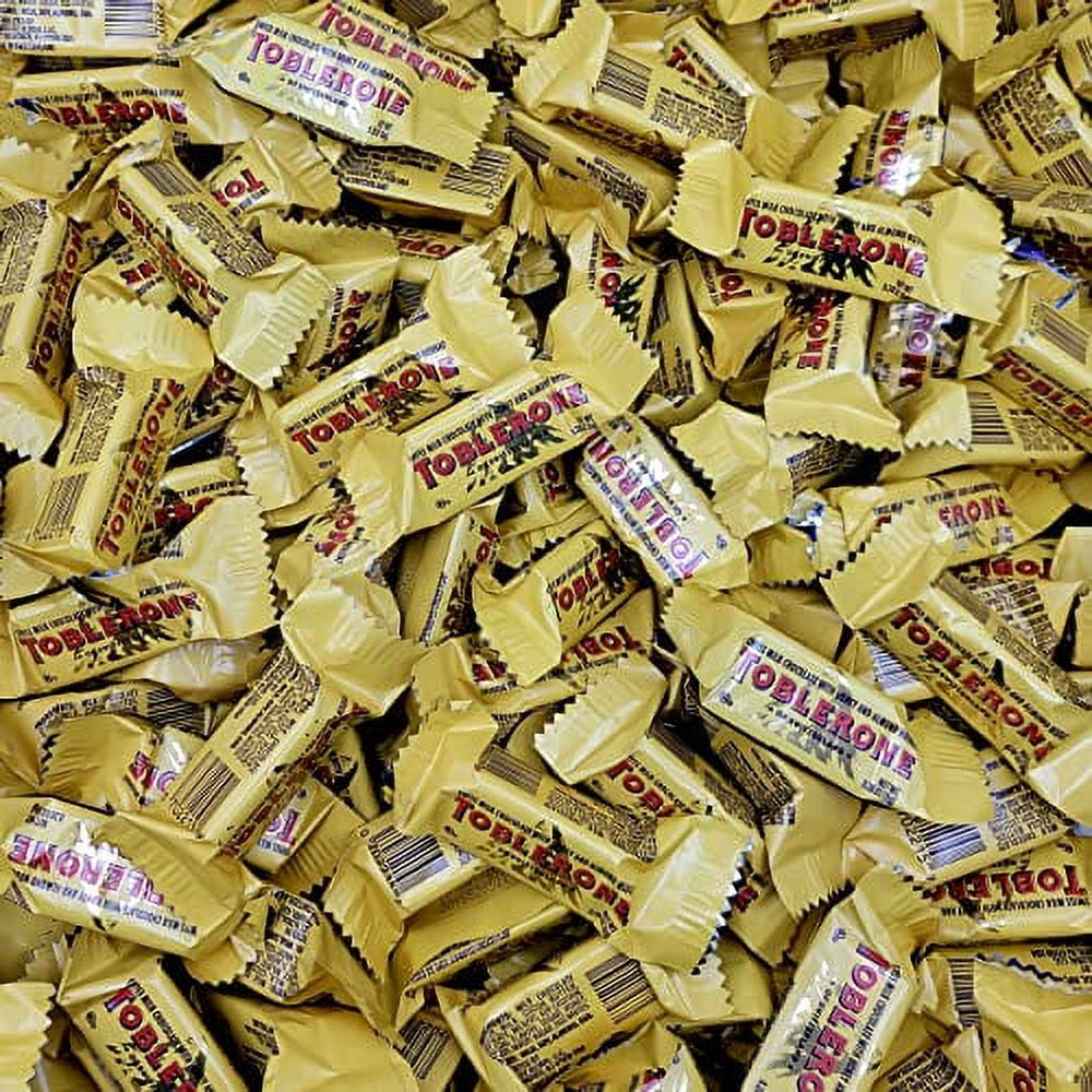 Toblerone Swiss Milk Chocolate Candy Bars with Honey and Almond Nougat ...