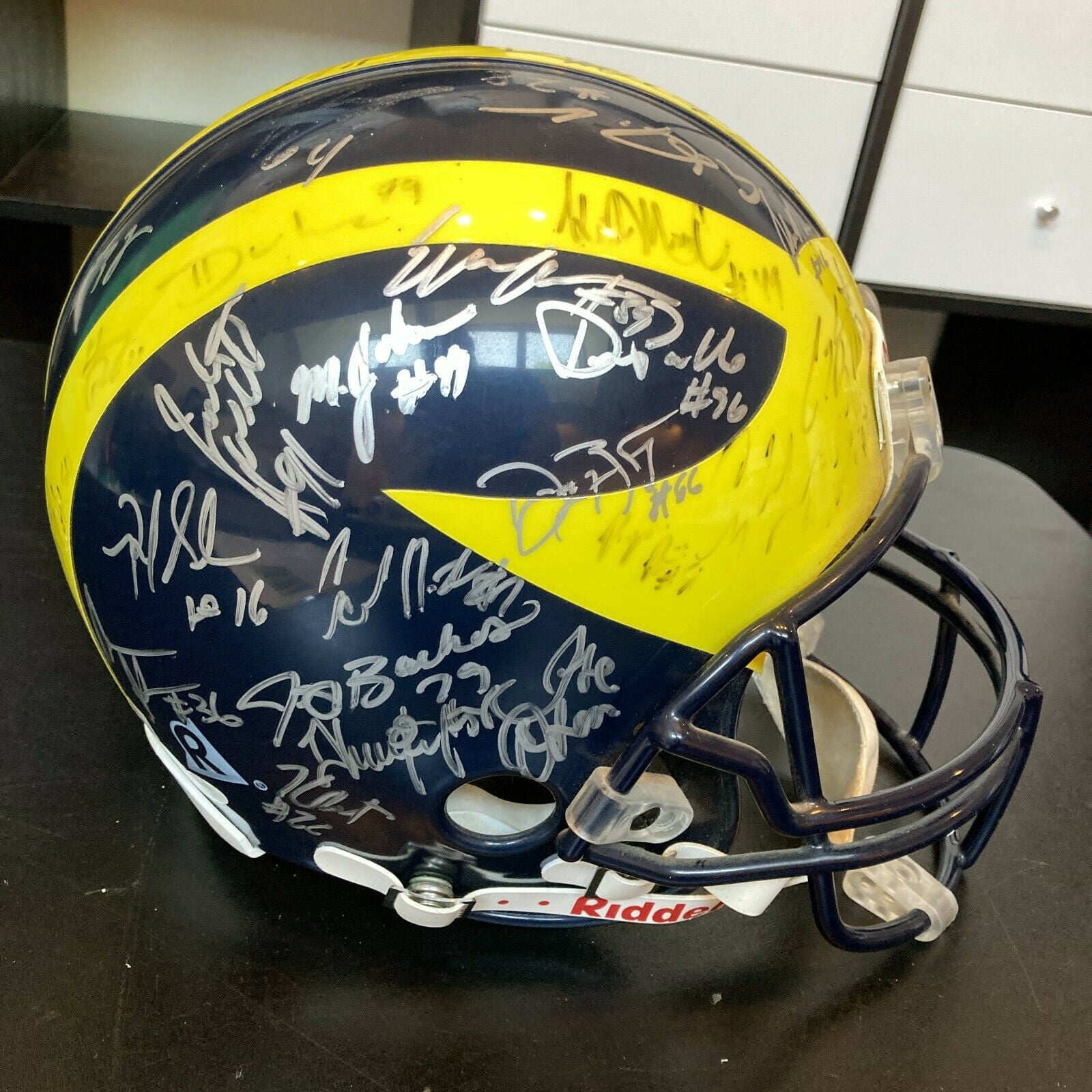 Tom Brady 2000 Michigan Wolverines NCAA Champs Team Signed Helmet With ...