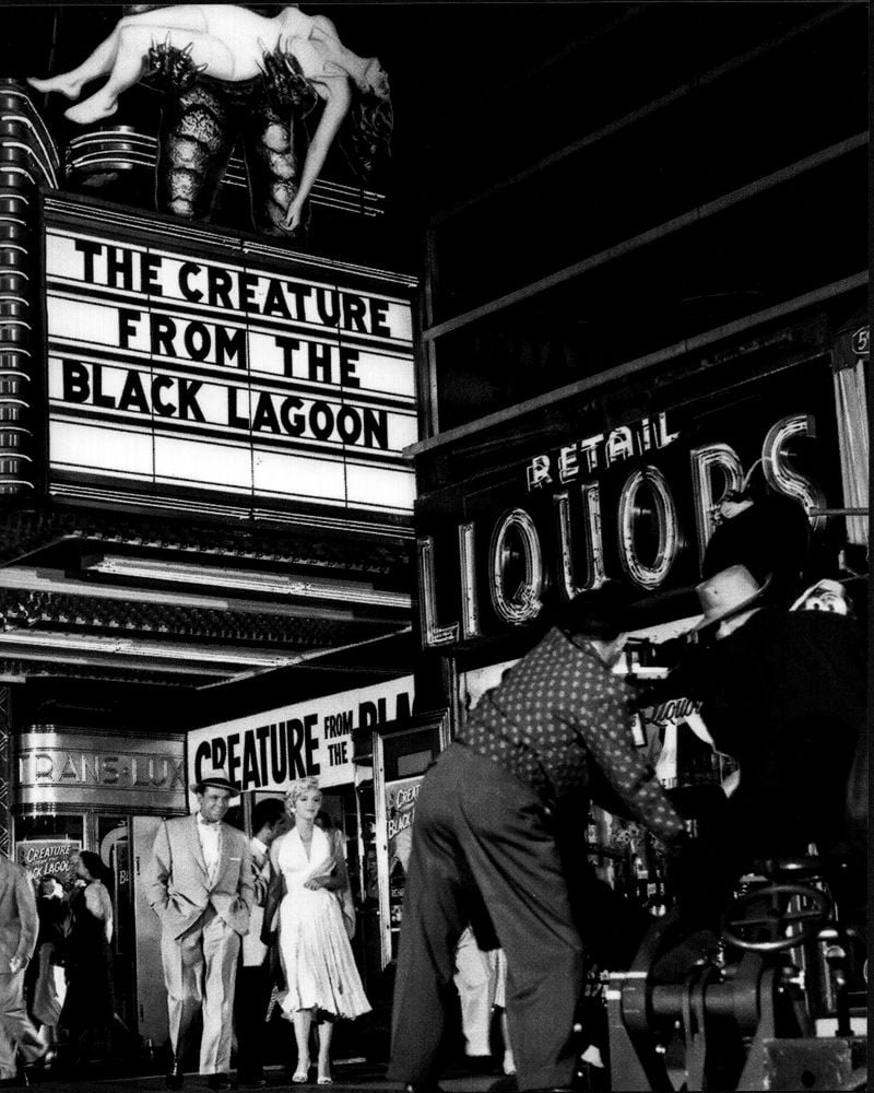 Tom Ewell And Marilyn Monroe On Set Of The Seven Year Itch Black And ...