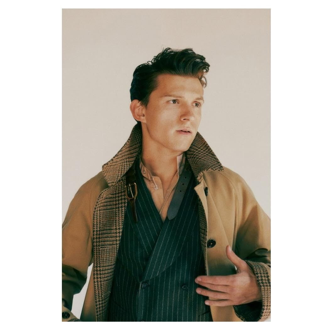 Tom Holland Shirtless Photo Print Hollywood Celebrity Poster (4 ...