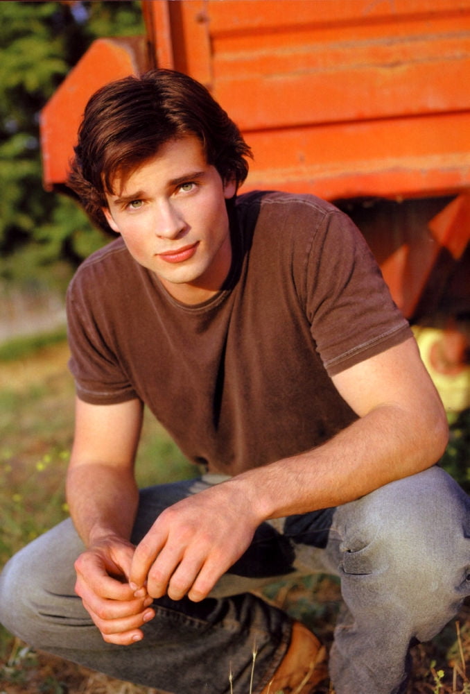 Tom Welling Poster Smallville Art Poster 24x36 Unframed, Age: Adults ...