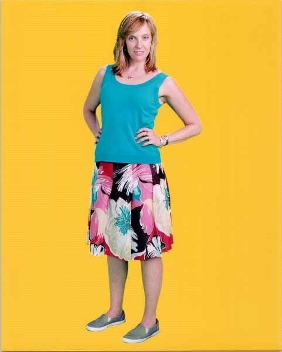 Toni Collette 8x10 inch photo full body pose 2006 Little Miss Sunshine ...