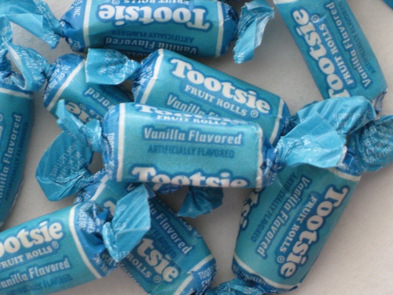 Tootsie Roll Vanilla Chewy Gummy Snack, Half Pound, 8oz Fruit Chews ...