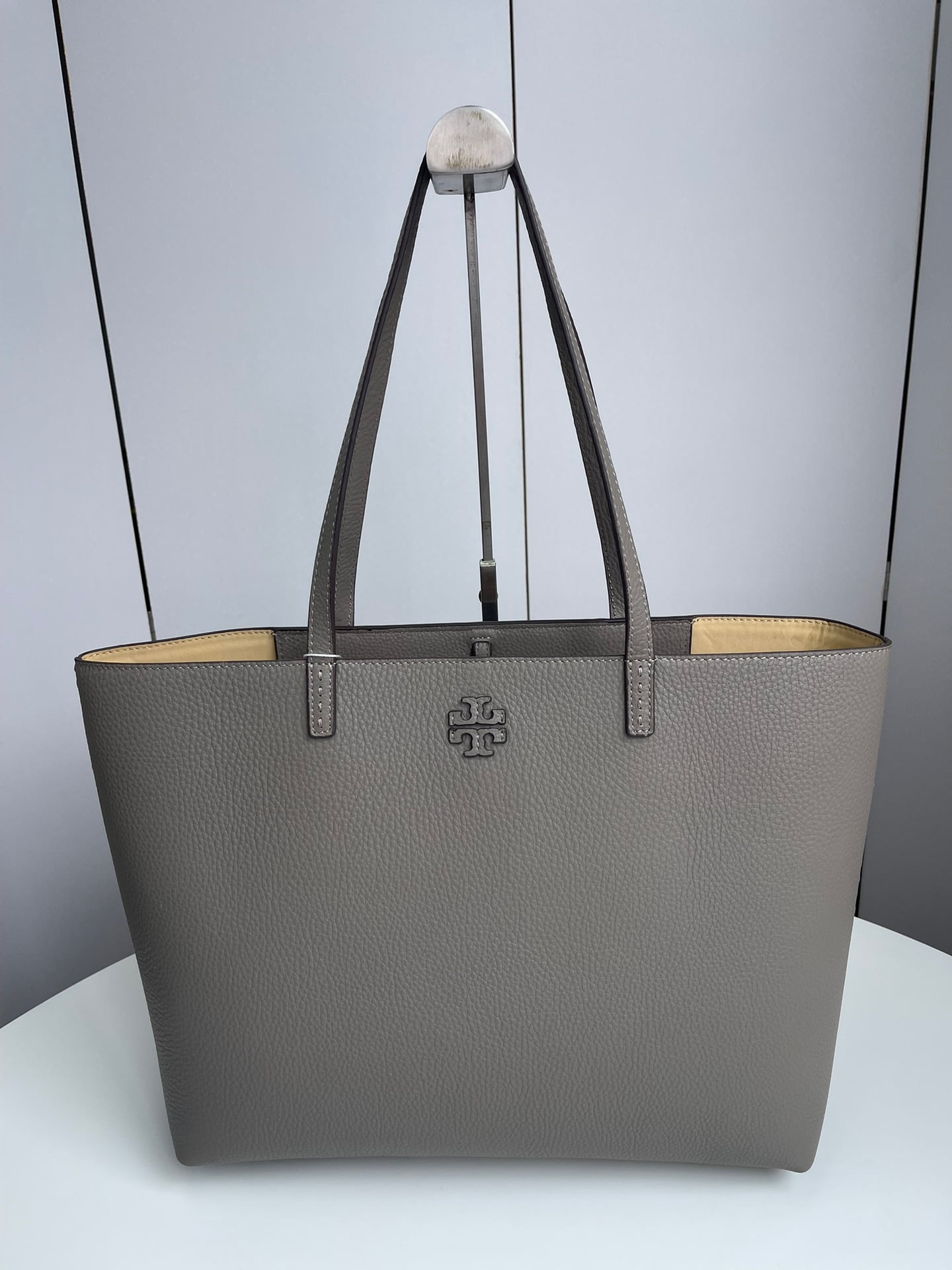 Tory Burch Lychee Grain Head Layer Cowhide Zip Tote Ba, Multi ...